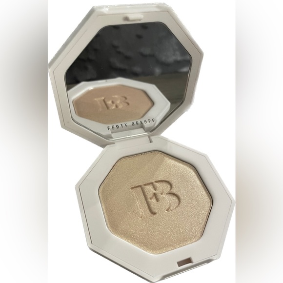 Fenty Beauty | Makeup | Fenty Beauty Killawatt Highlighter Hustla Baby ...